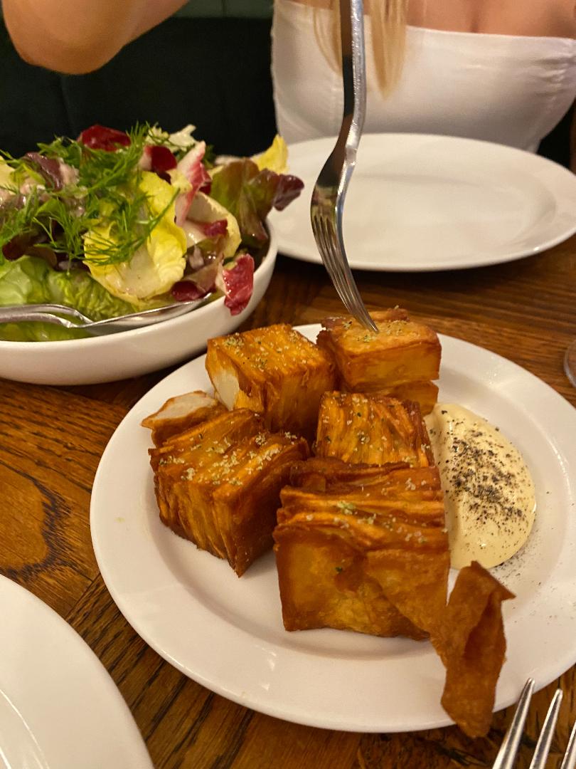 Strakers – Calendar Girl